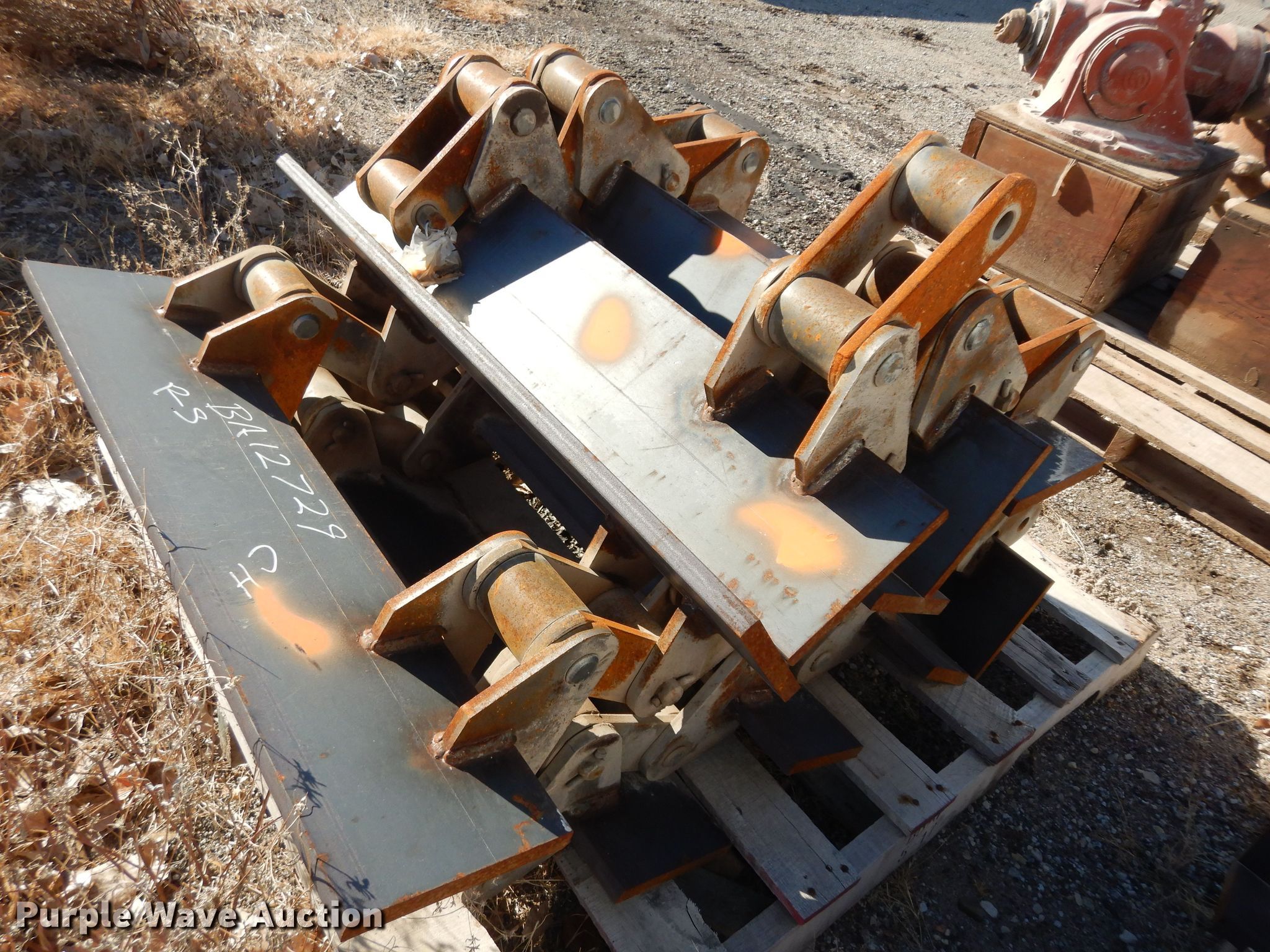 (2) 36" W dual drag chain assemblies in Manhattan, KS | Item IE9970 ...