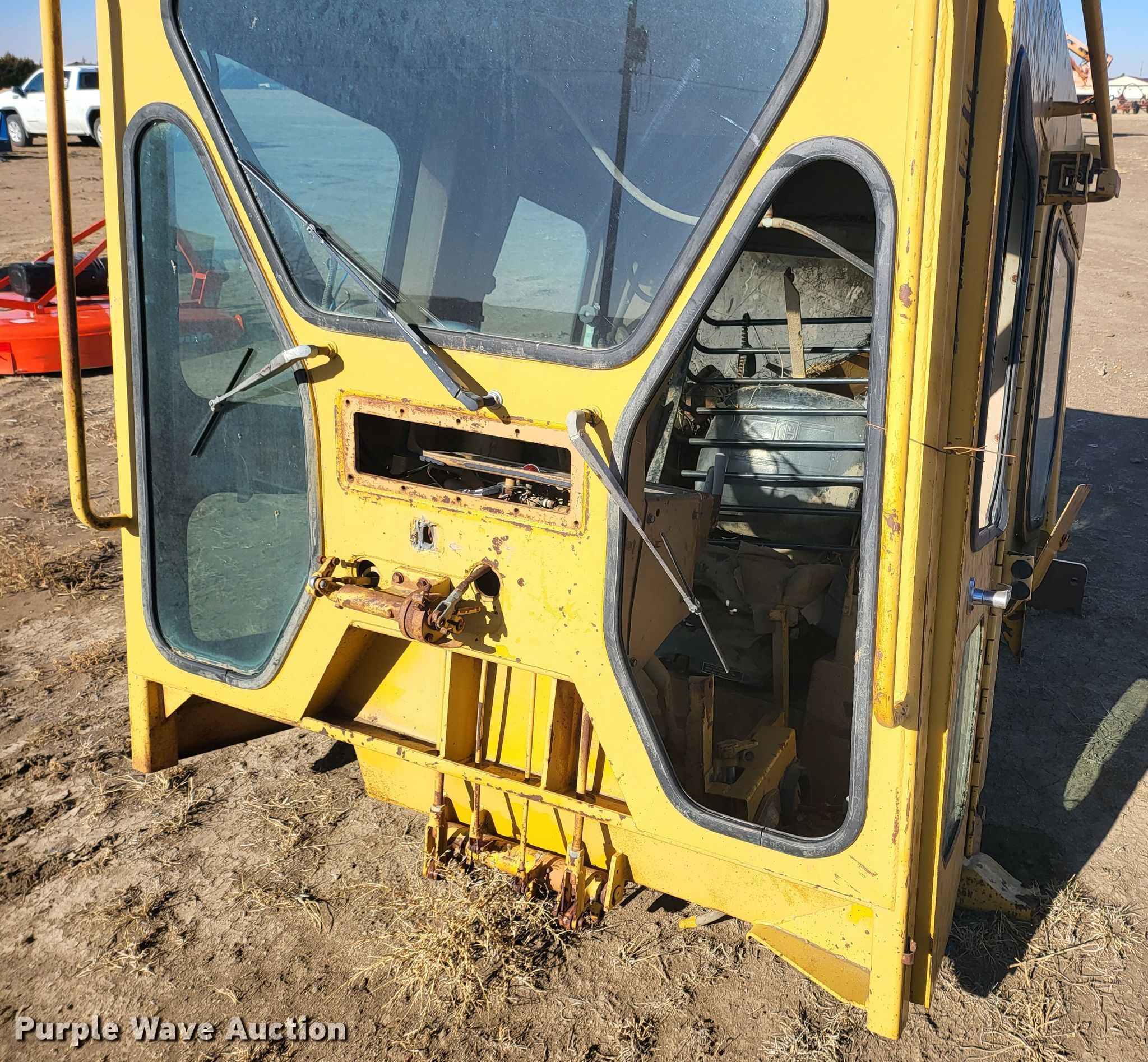 Caterpillar dozer cab in Sublette, KS | Item IU9915 sold | Purple Wave