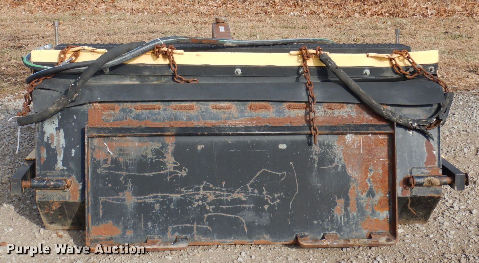 Mustang 62" W skid steer sweeper in Chillicothe, MO | Item MW9414 sold ...