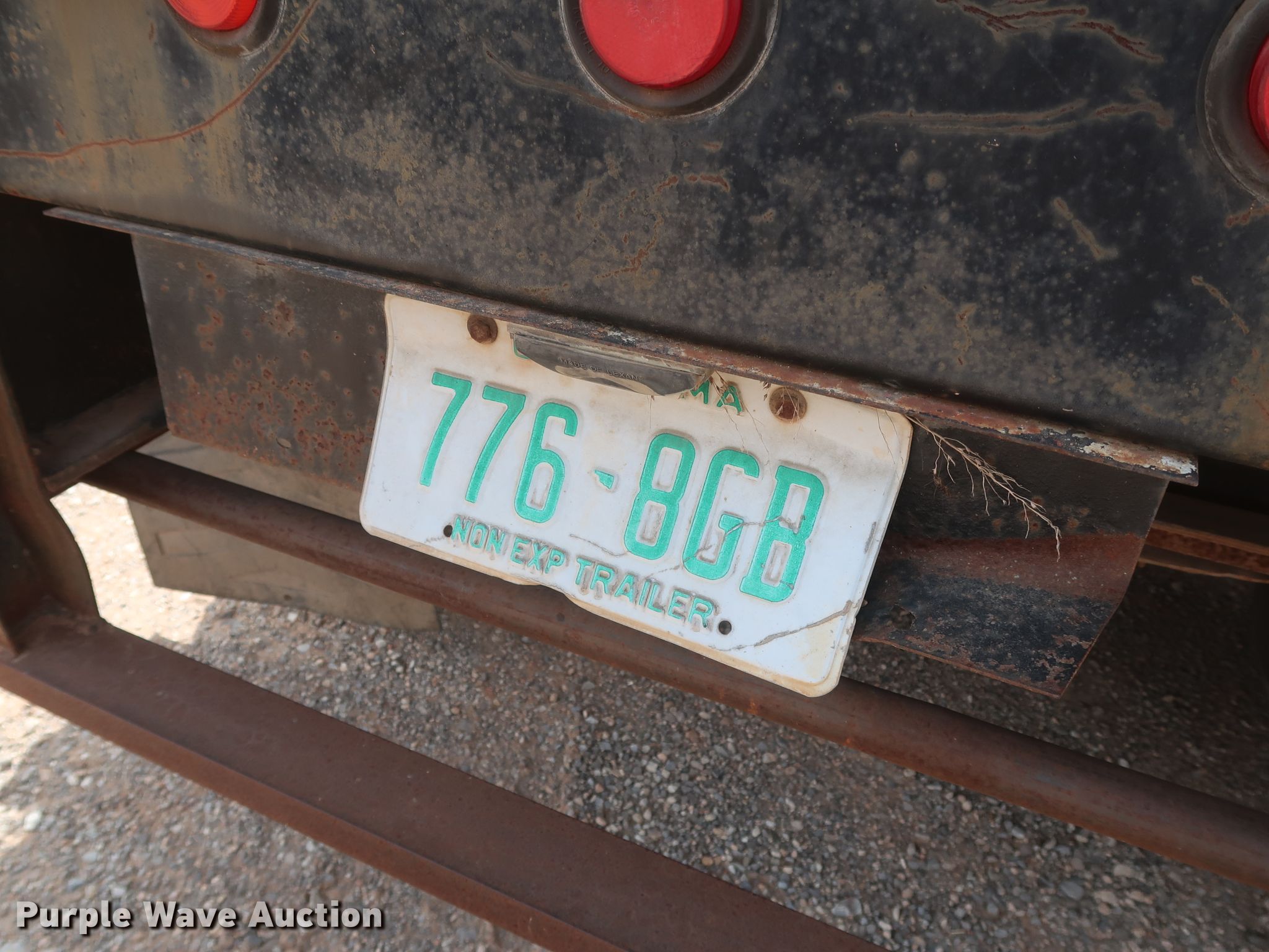 1986 Irwin flatbed trailer in Edmond, OK | Item DK3687 sold | Purple Wave