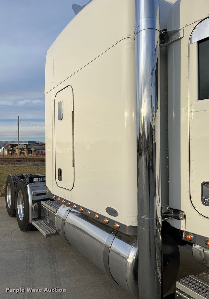 2009 Peterbilt 389 semi truck in Manhattan, KS | Item DS6748 sold ...