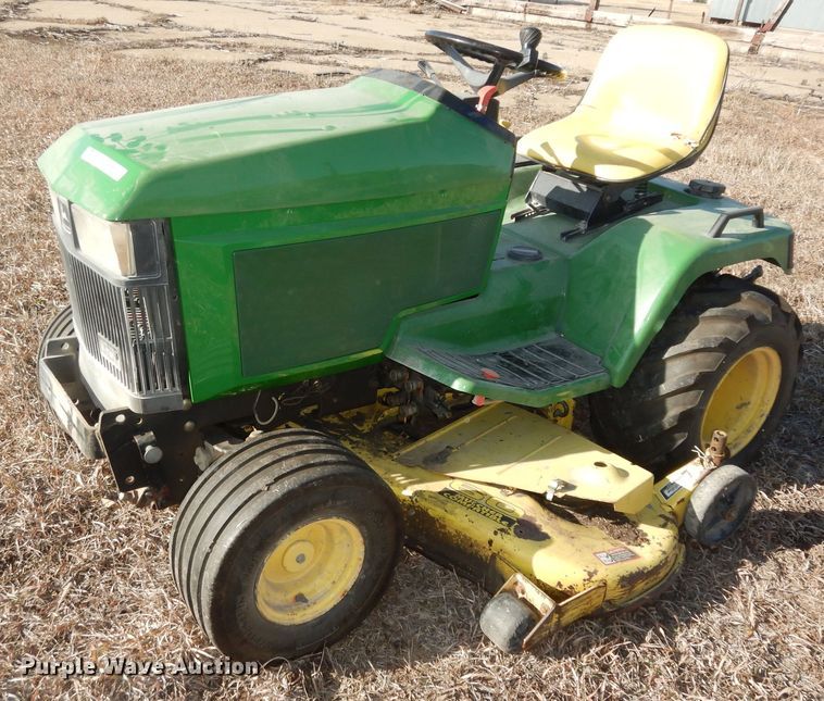 John Deere 445 lawn mower in Abilene, KS | Item JQ9978 sold | Purple Wave
