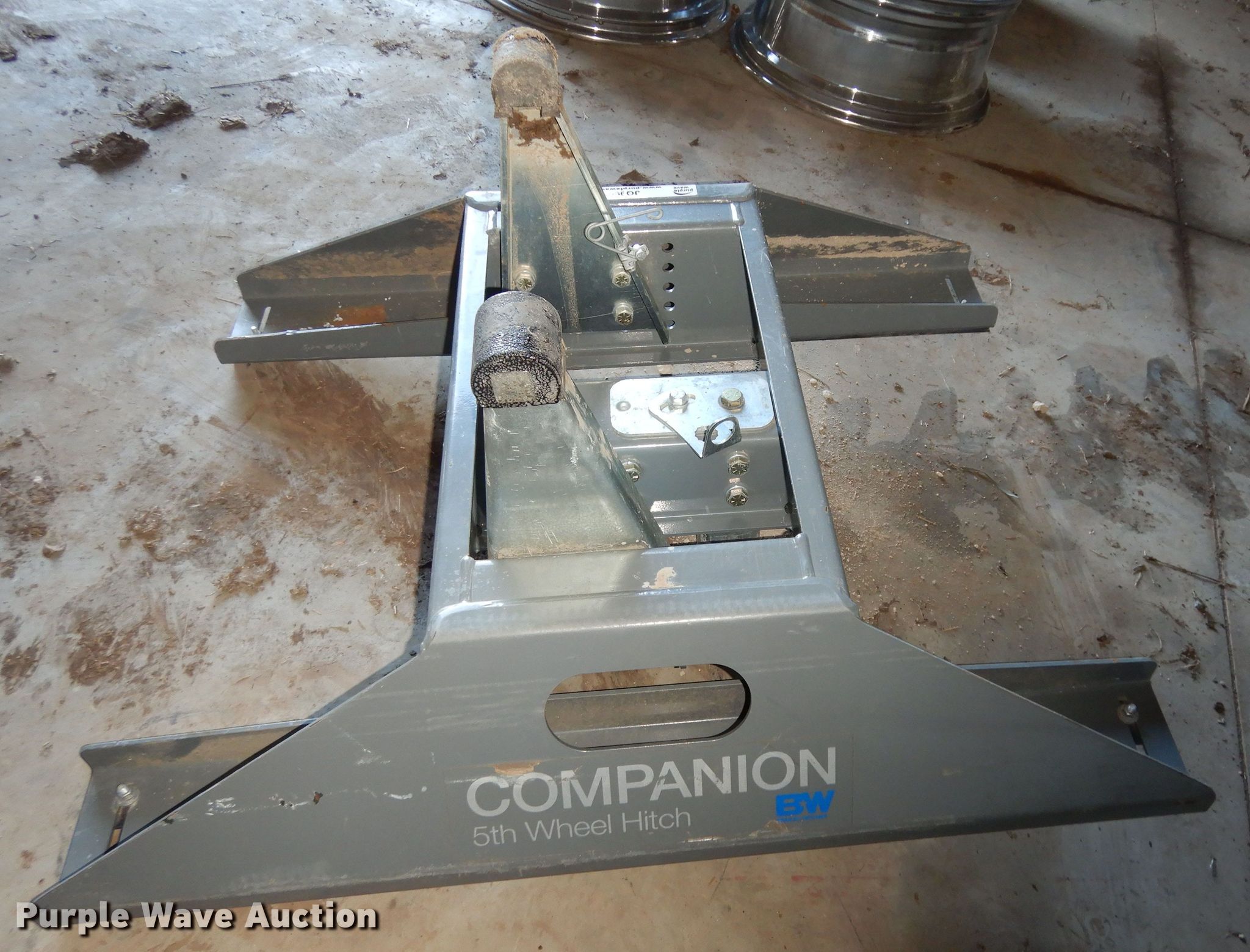 BW Companion fifth wheel hitch in Abilene, KS | Item JQ9961 sold ...