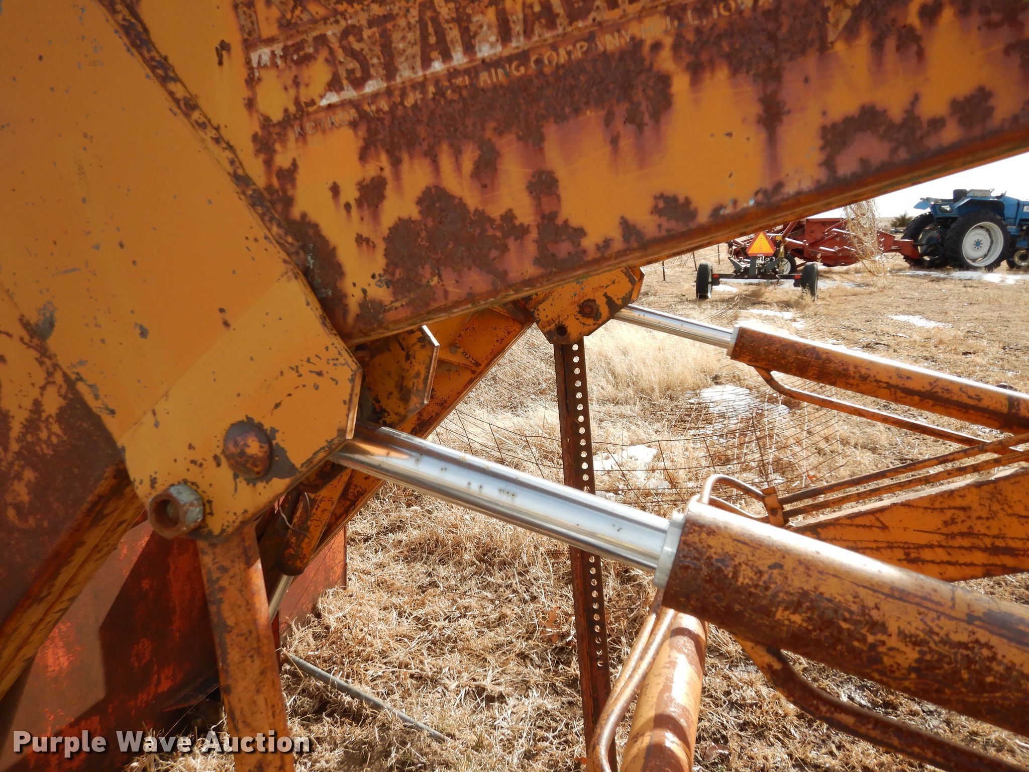 Koyker K5 loader in Delia, KS | Item JQ9983 sold | Purple Wave