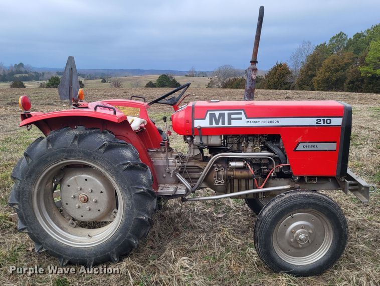 Massey Ferguson 210 tractor in Birch Tree, MO | Item DO3533 sold | Purple Wave