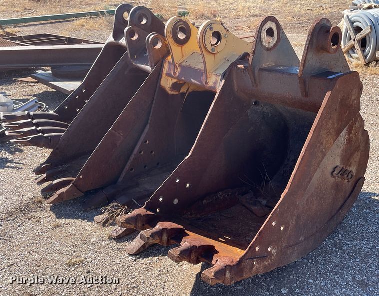 (4) excavator buckets in Woodward, OK | Item MP9071 sold | Purple Wave
