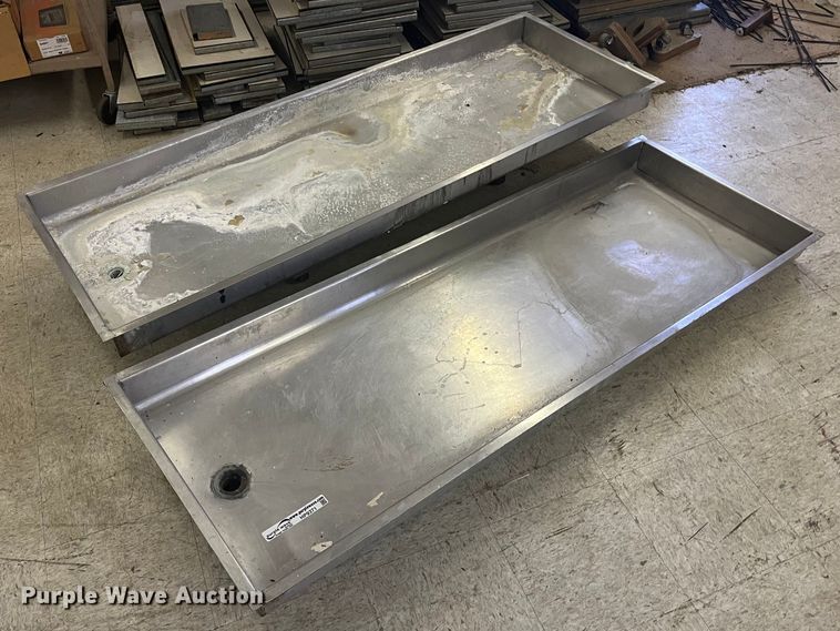 (2) stainless steel wash trays in Hutchinson, KS | Item HP9371 sold ...