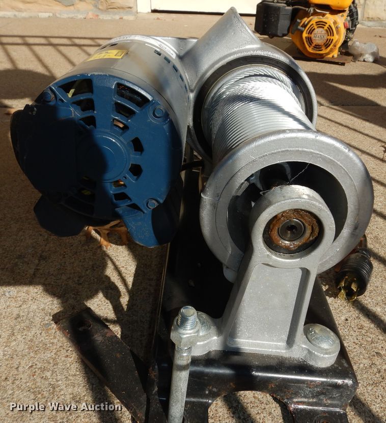 (2) LynRus QR3 winches in Abilene, KS | Item JQ9872 sold | Purple Wave