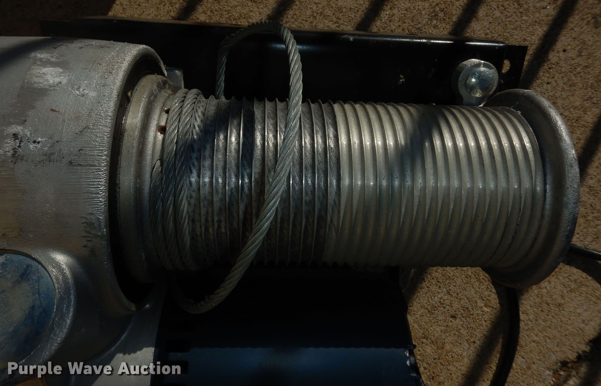 (2) LynRus QR3 winches in Abilene, KS | Item JQ9872 sold | Purple Wave