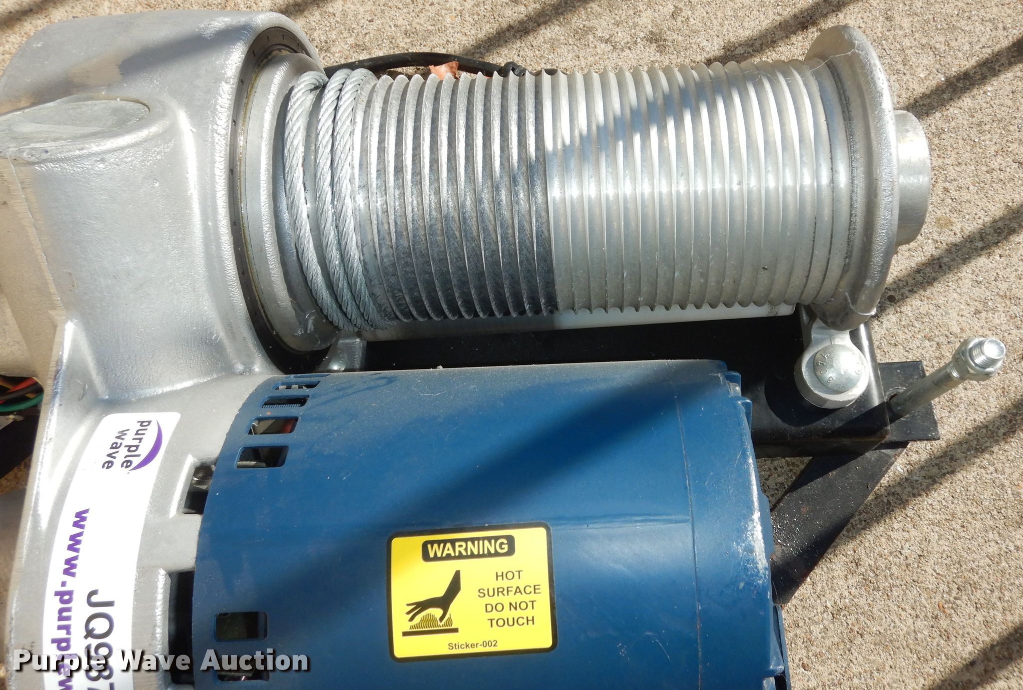 (2) LynRus QR3 winches in Abilene, KS | Item JQ9872 sold | Purple Wave