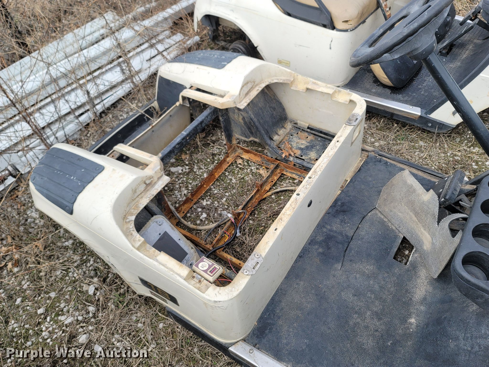 (4) golf cart chassis in Miami, OK | Item MH9711 sold | Purple Wave