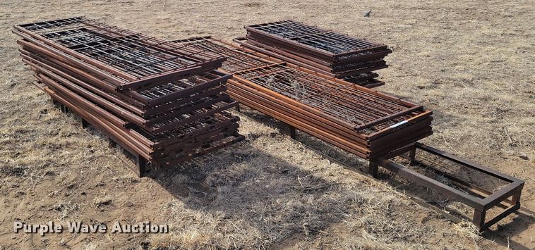 Hog panels in Kismet, KS | Item LG9499 sold | Purple Wave