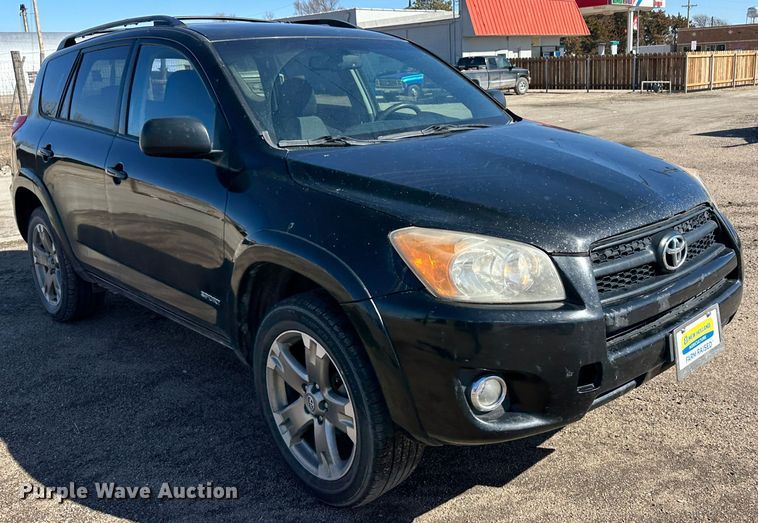 2012 Toyota RAV4 SUV in Plainville, KS | Item LT9540 sold | Purple Wave