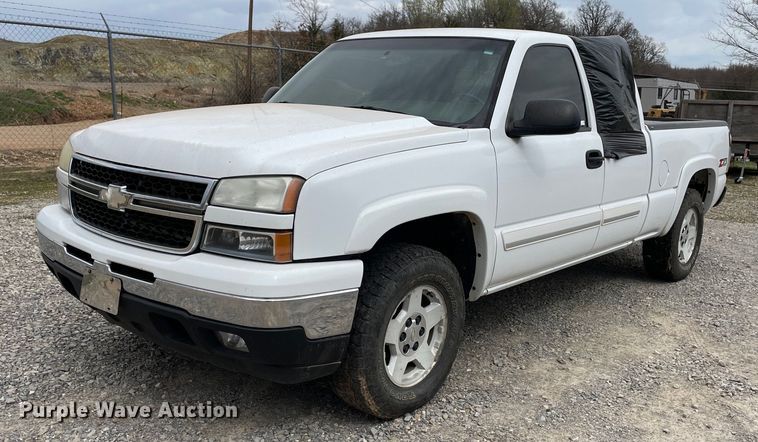 2006 Chevrolet Silverado 1500 Ext. Cab pickup truck in Atoka, OK | Item ...