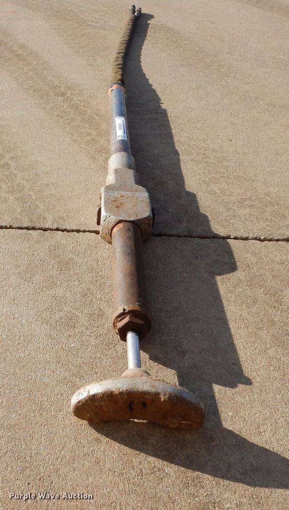 Stanley TA54 tamper in Cheney, KS | Item MP9096 sold | Purple Wave