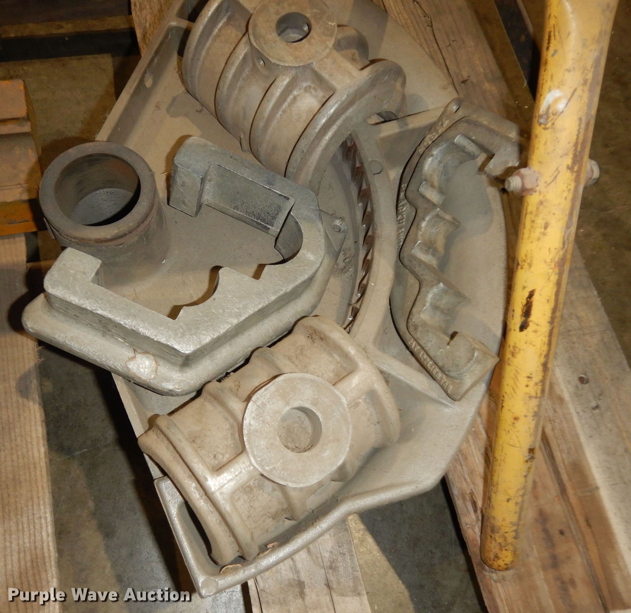 Milwaukee pipe bender in Bonner Springs, KS | Item KS9385 sold | Purple ...