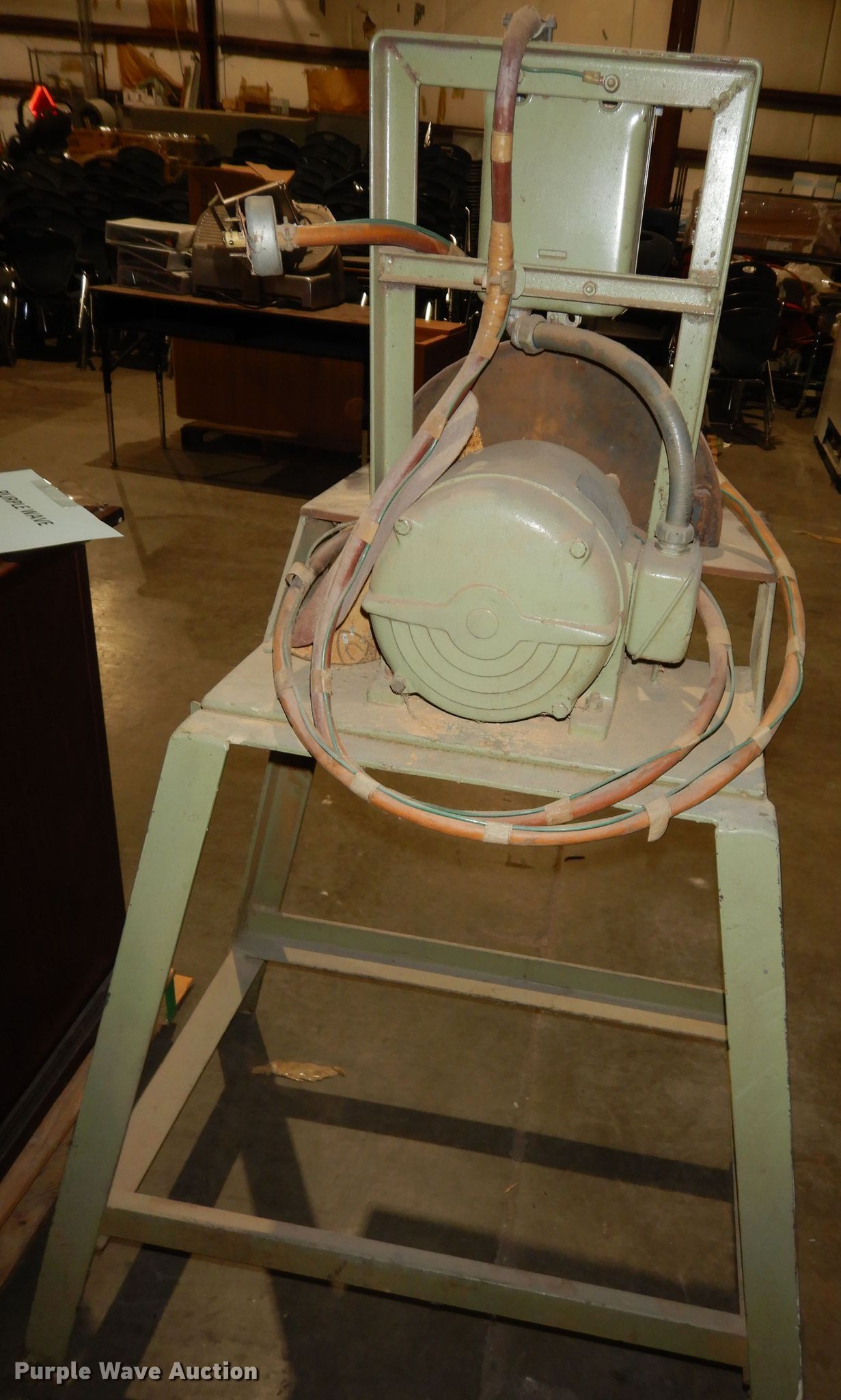 Furnas disk sander in Bonner Springs, KS | Item KS9389 sold | Purple Wave