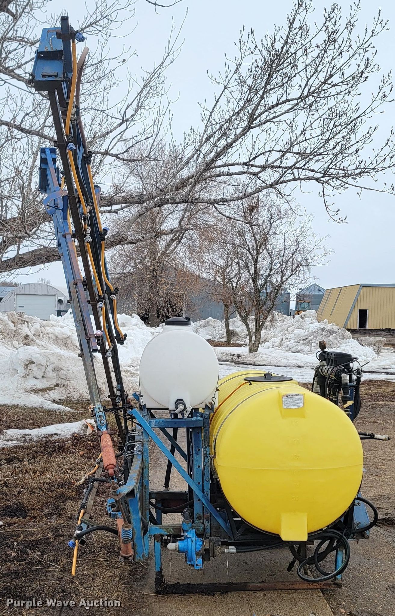 Sprayer in Beresford, SD | Item LV9304 sold | Purple Wave