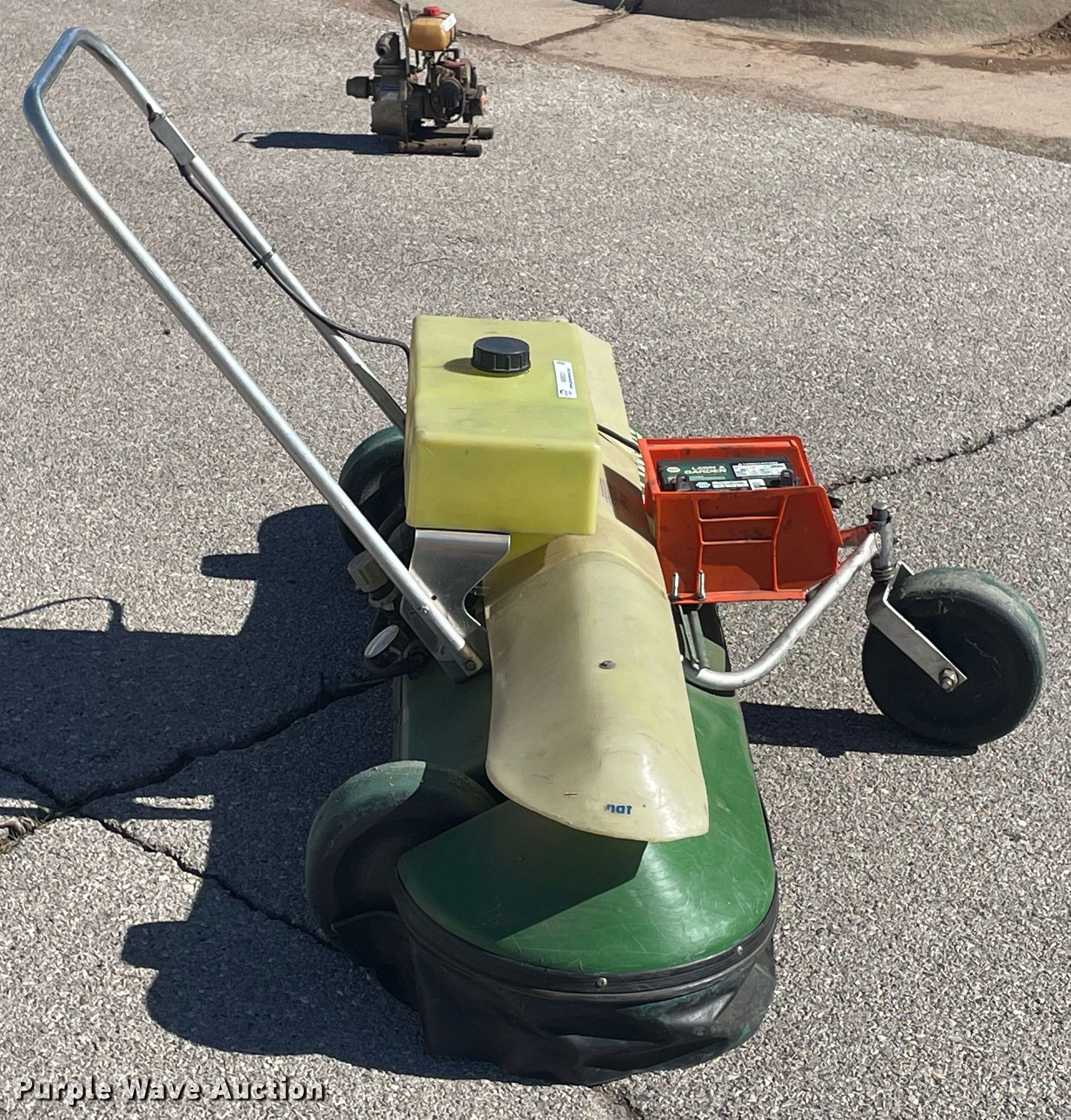 Falcon turf sprayer in Oklahoma City, OK | Item MM9331 for sale ...