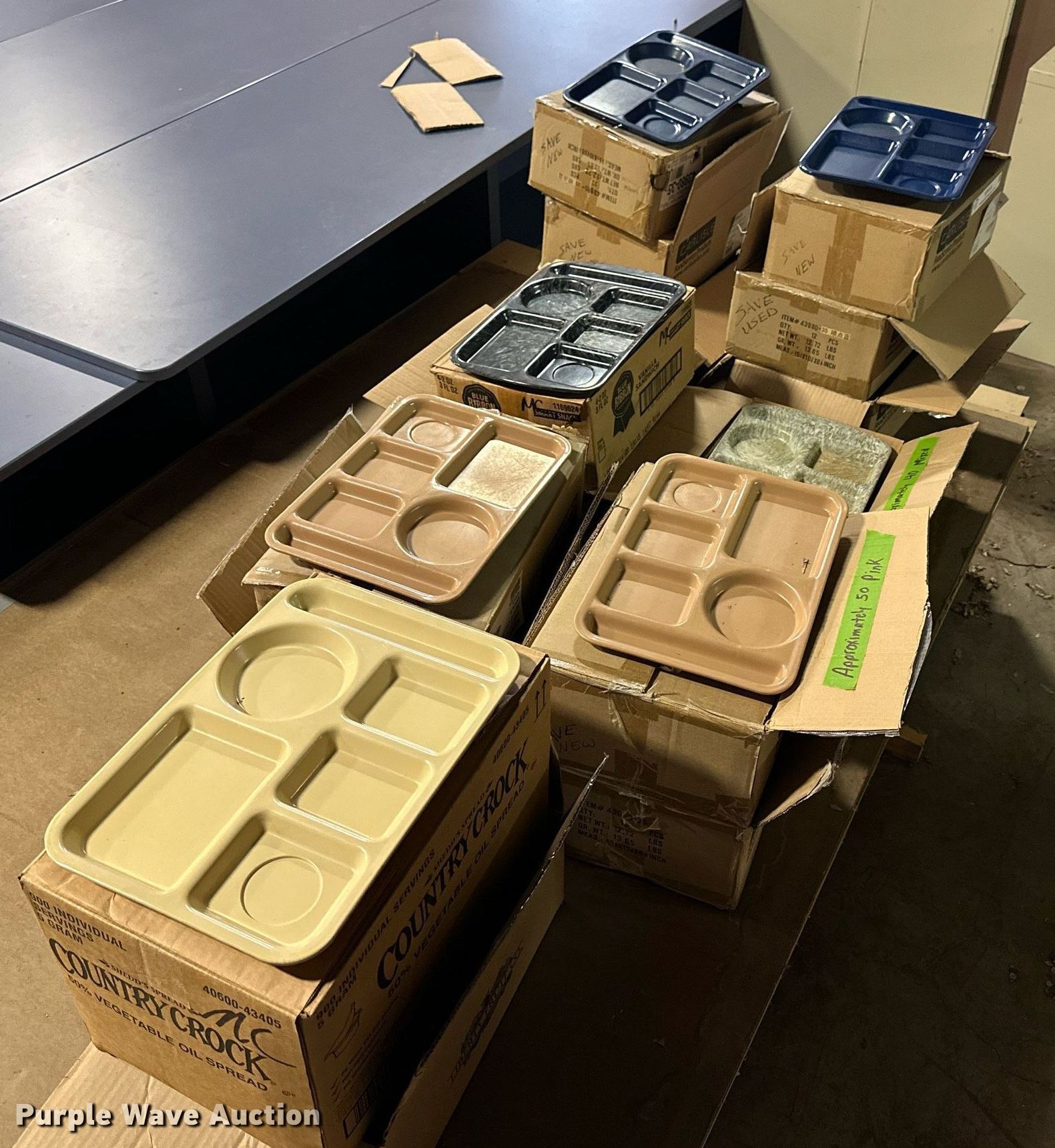 Approximately 210 lunch trays in Hutchinson, KS | Item MP9184 sold ...
