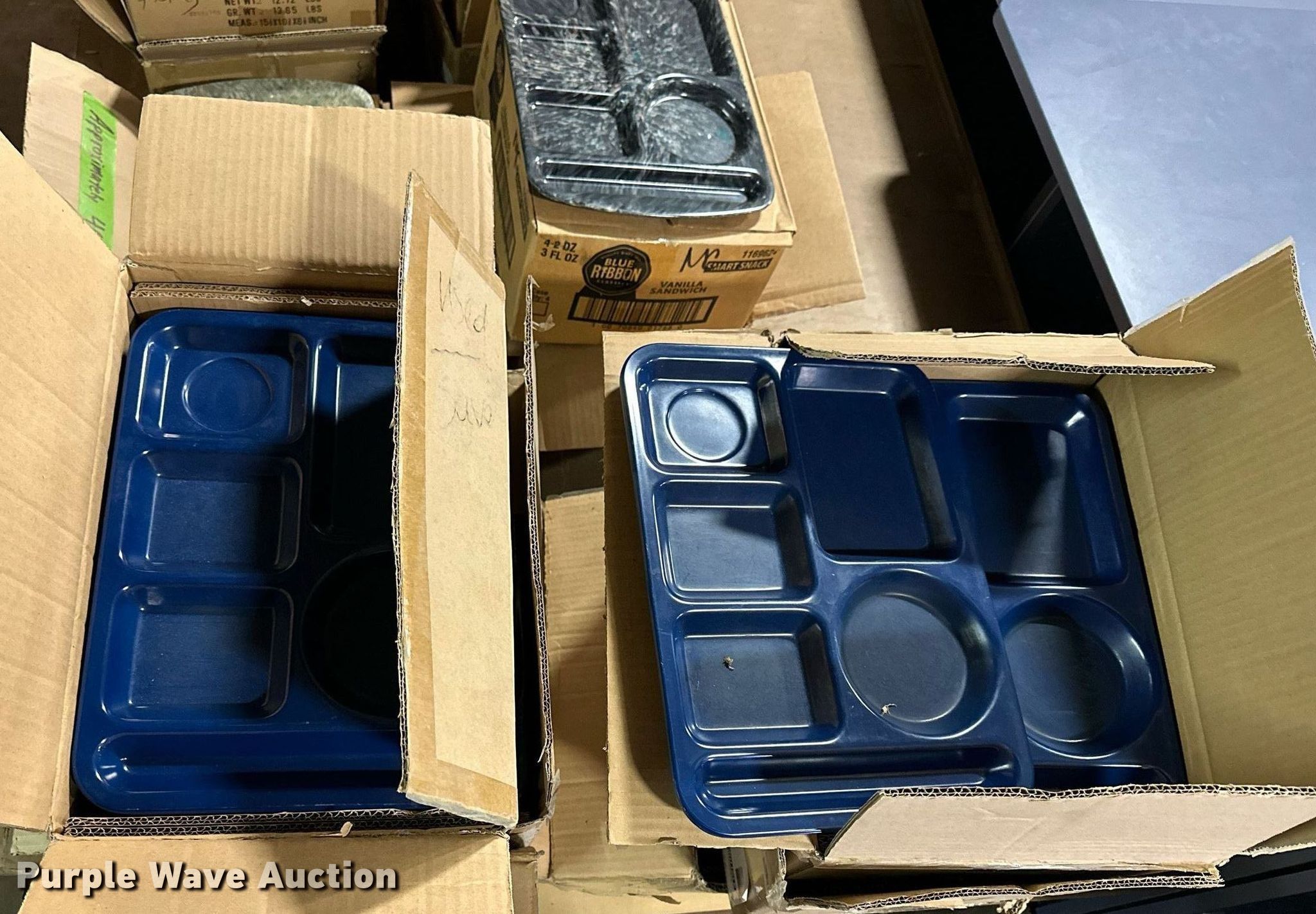 Approximately 210 lunch trays in Hutchinson, KS | Item MP9184 sold ...