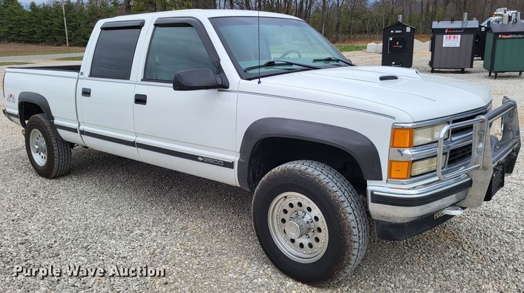 2000 Chevrolet K2500 Crew Cab pickup truck in Perryville, MO | Item ...
