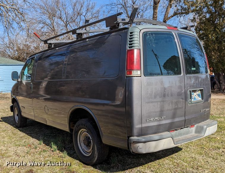 2000 Chevrolet Express 3500 van in Oklahoma City, OK | Item LK9924 sold ...