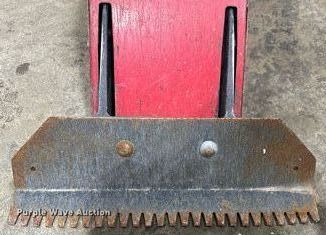 (2) TBD2 Shingle Hog shingle strippers in Salina, KS | Item LN9304 sold ...