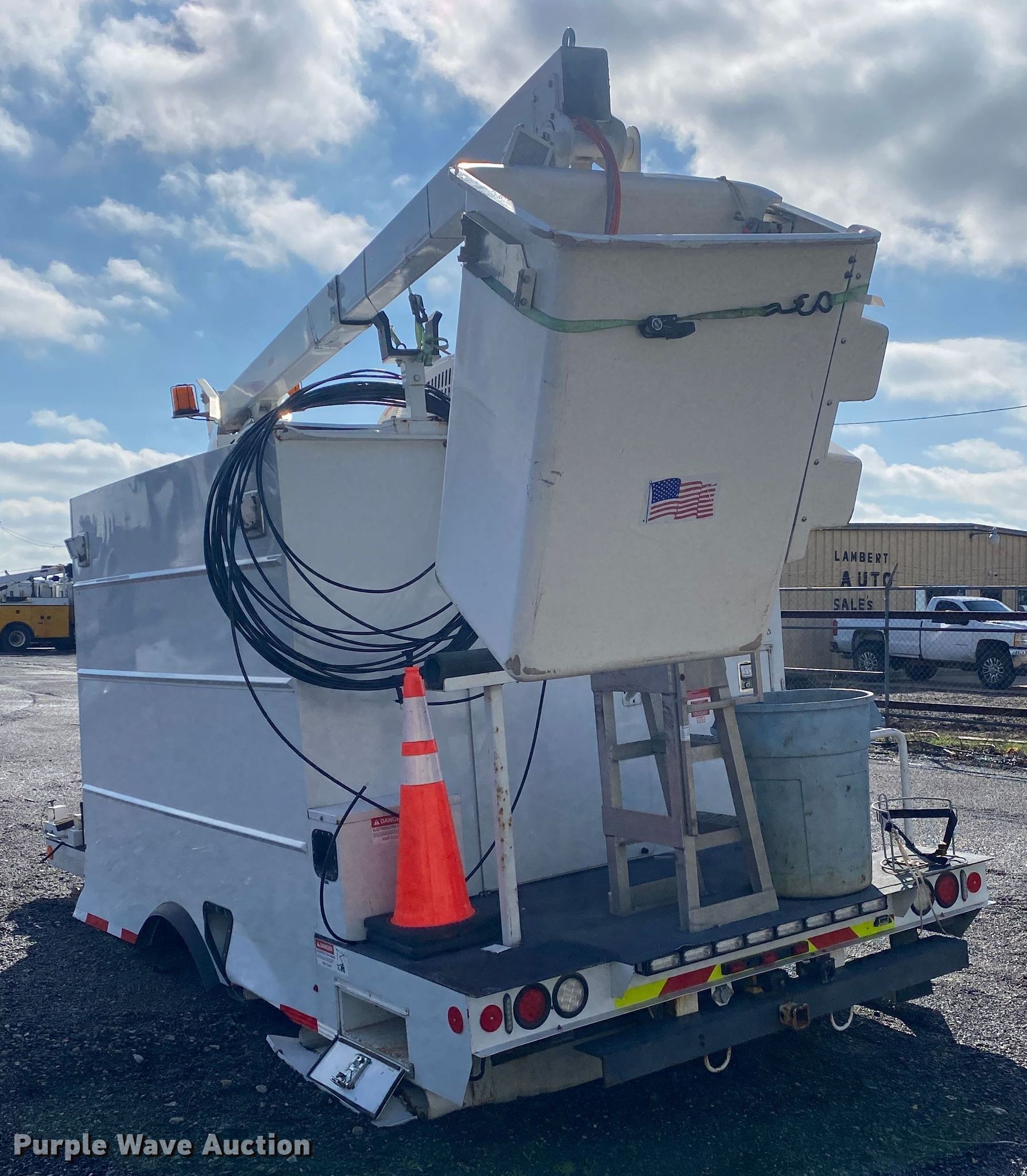 ETI SB108BB96B42S bucket truck bed in Collinsville, OK | Item KB9564 ...