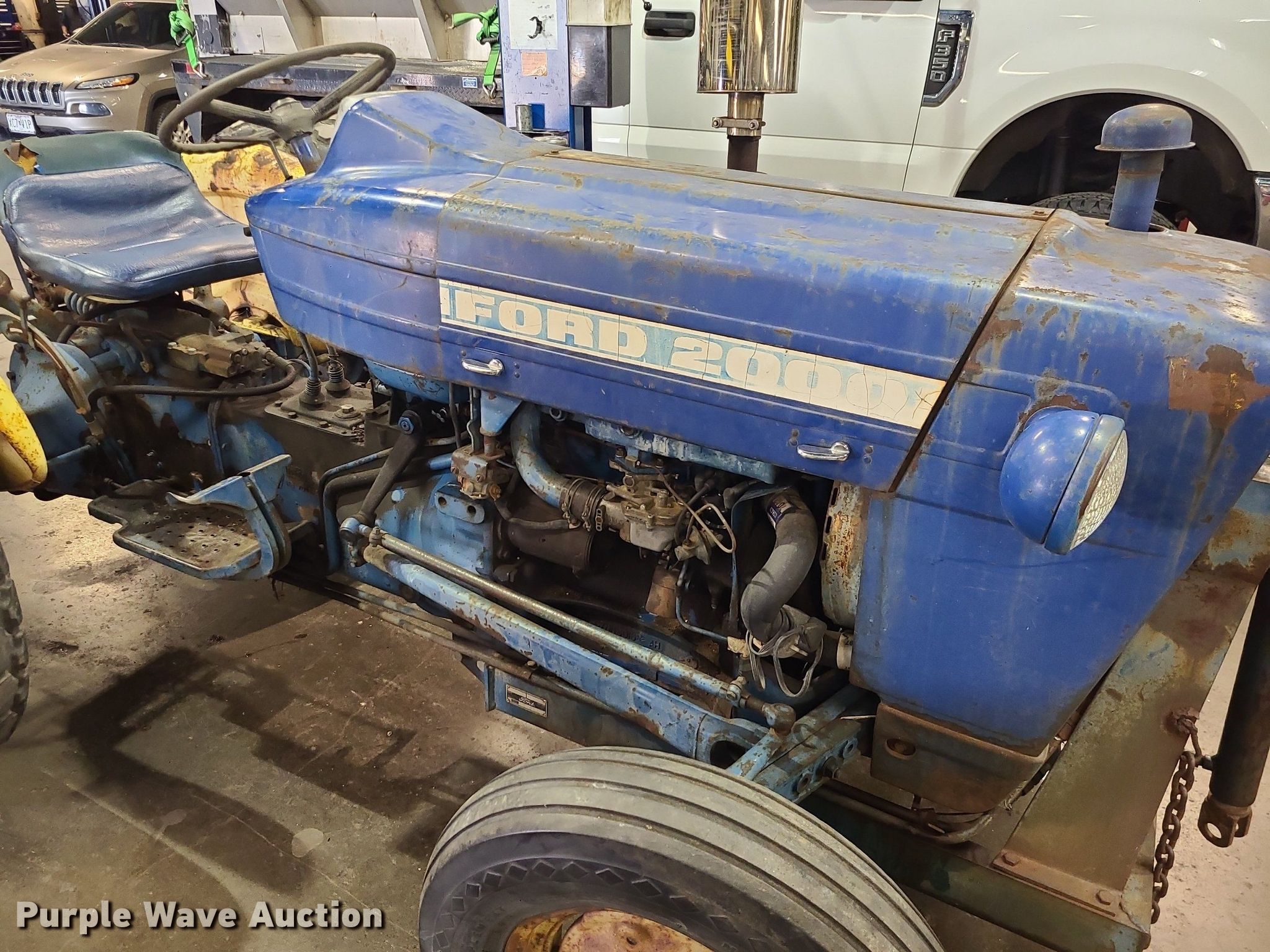 1970 Ford 2000 tractor in Kansas City, MO | Item LH9909 sold | Purple Wave