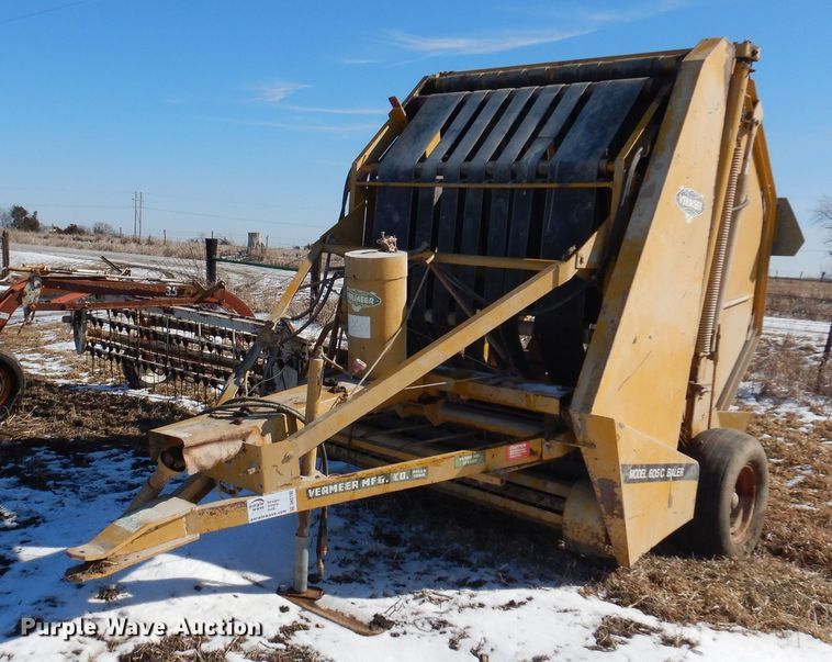 Vermeer 605C round baler in Creston, IA | Item DK5190 sold | Purple Wave
