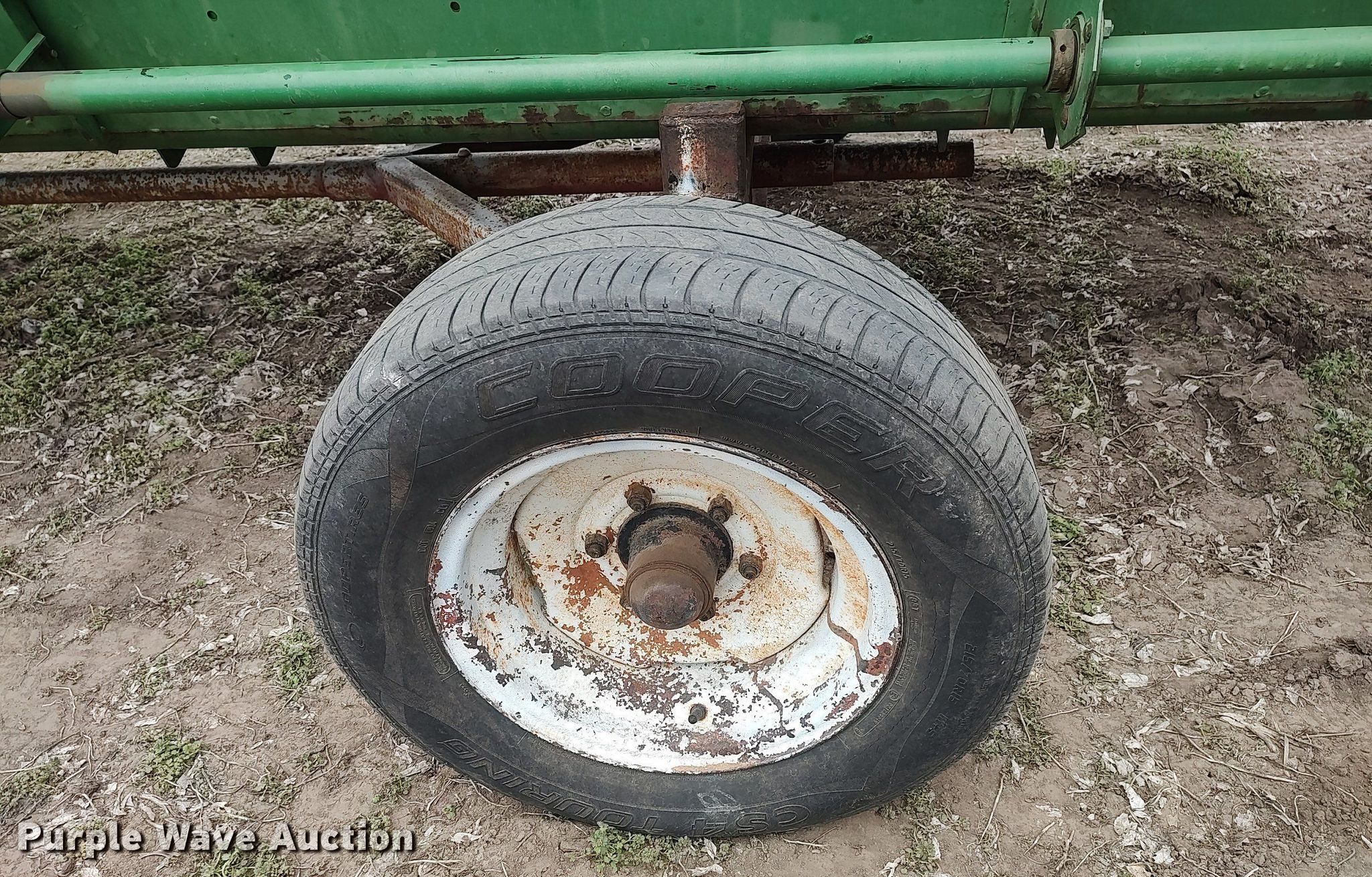 John Deere 224 flex head in Wellington, KS | Item DQ0359 sold | Purple Wave