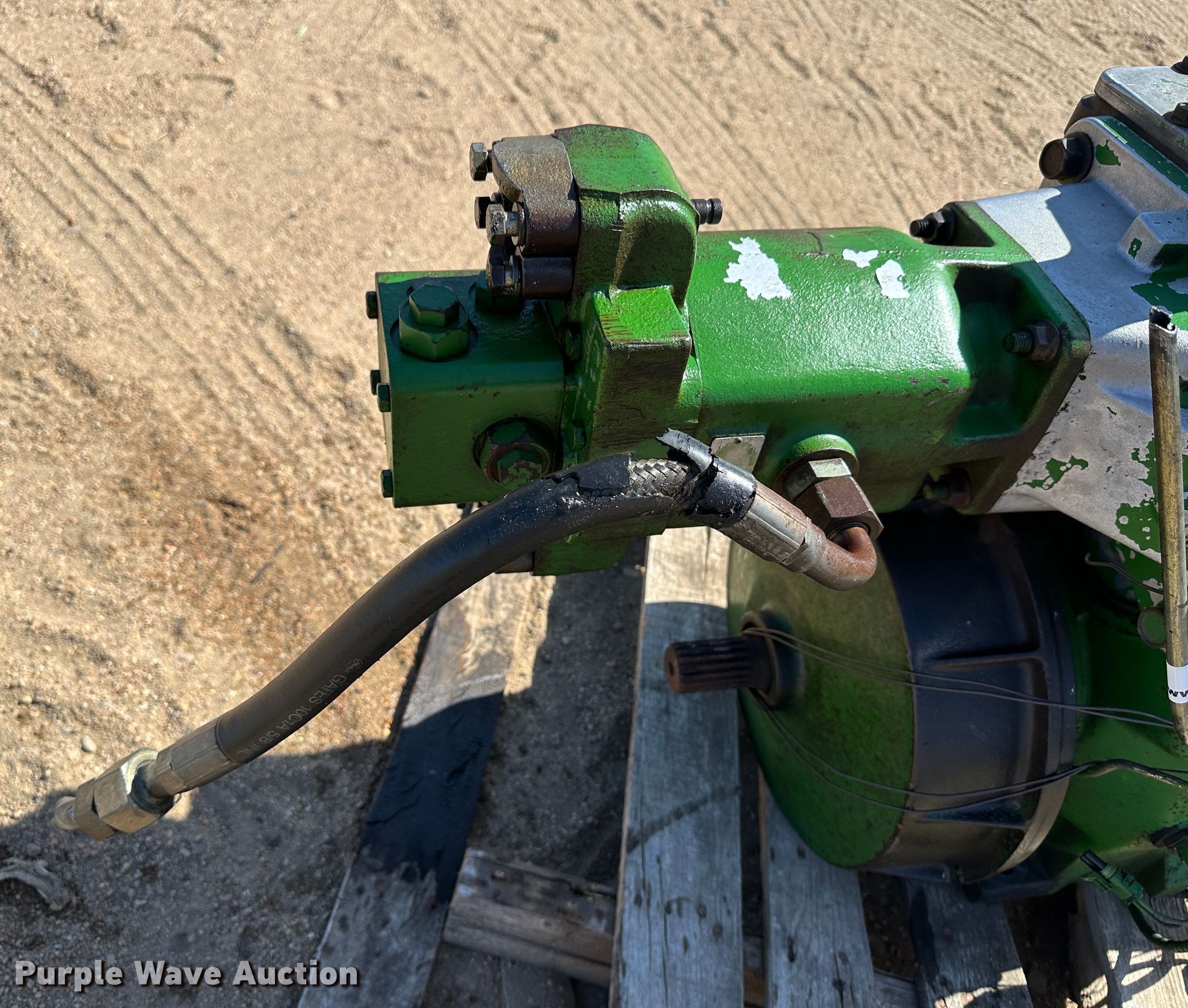 Combine final drive unit in Kinsley, KS | Item KX9164 sold | Purple Wave