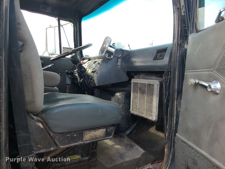1990 Ford LT9000 semi truck in Richmond, MO | Item LI9021 sold | Purple ...