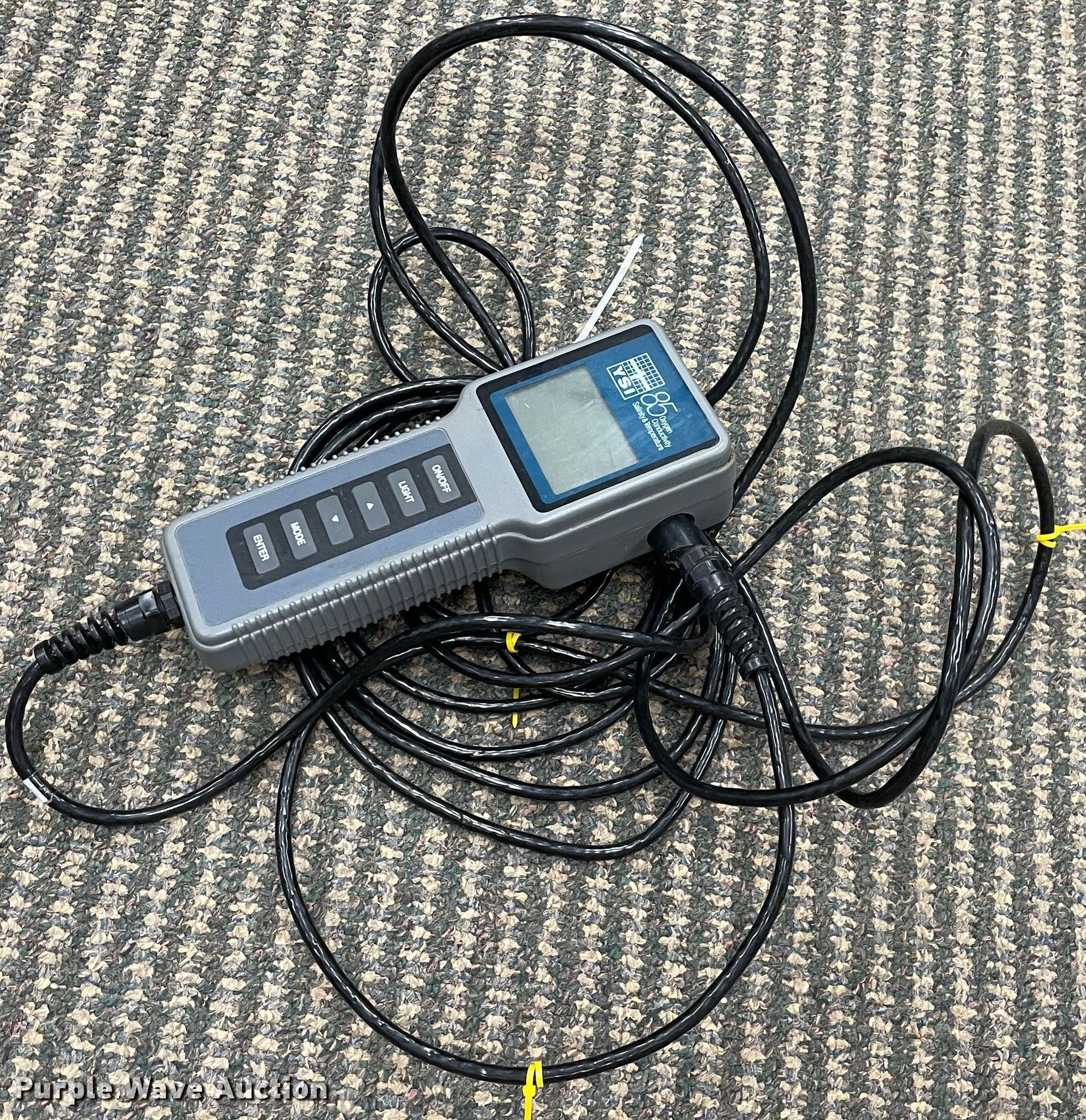YSI 85/25FT oxygen meter in Caddo, OK | Item MM9418 sold | Purple Wave