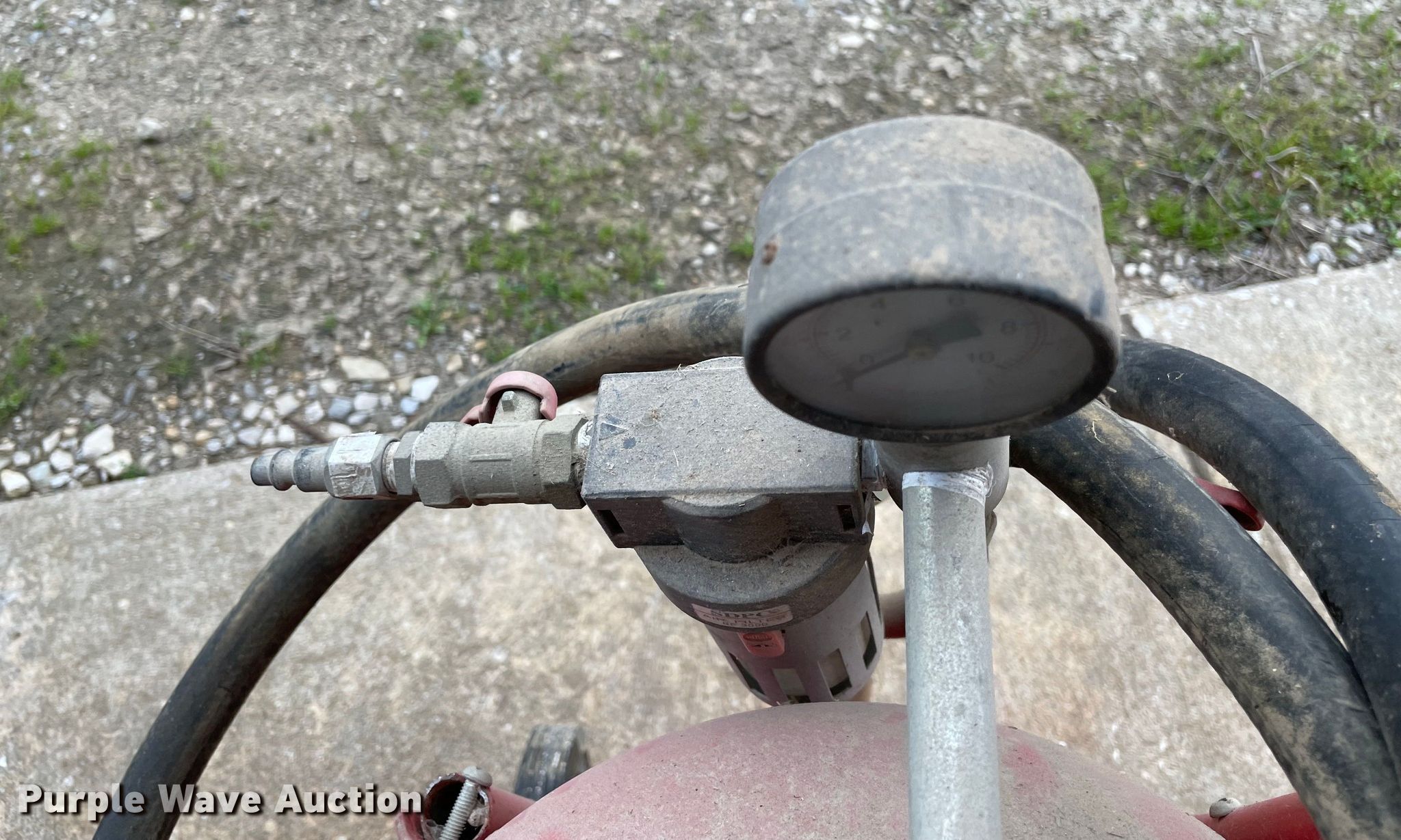 Clarke SB9008 sandblaster in Caddo, OK | Item MM9424 sold | Purple Wave