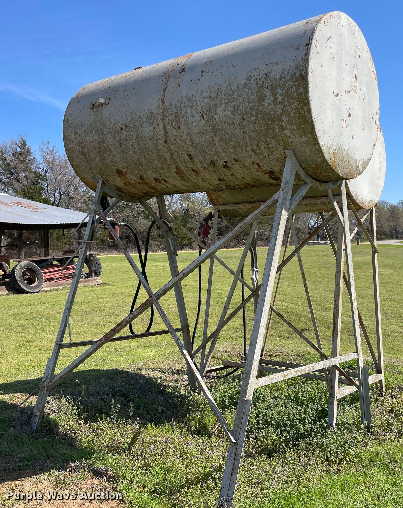 Fuel tank in Tishomingo, OK | Item MM9432 sold | Purple Wave
