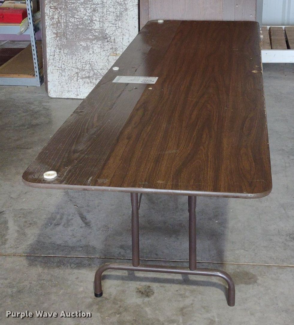 (12) Folding tables in Olathe, KS | Item DQ1614 sold | Purple Wave