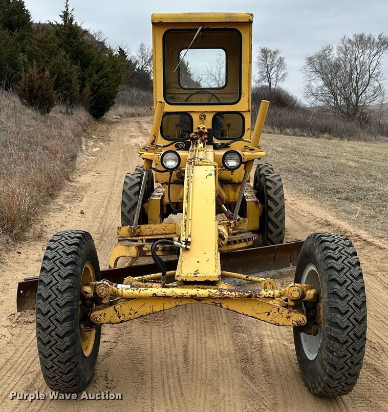 1965 Allis Chalmers D rigid frame motor grader in Wilson, KS | Item ...
