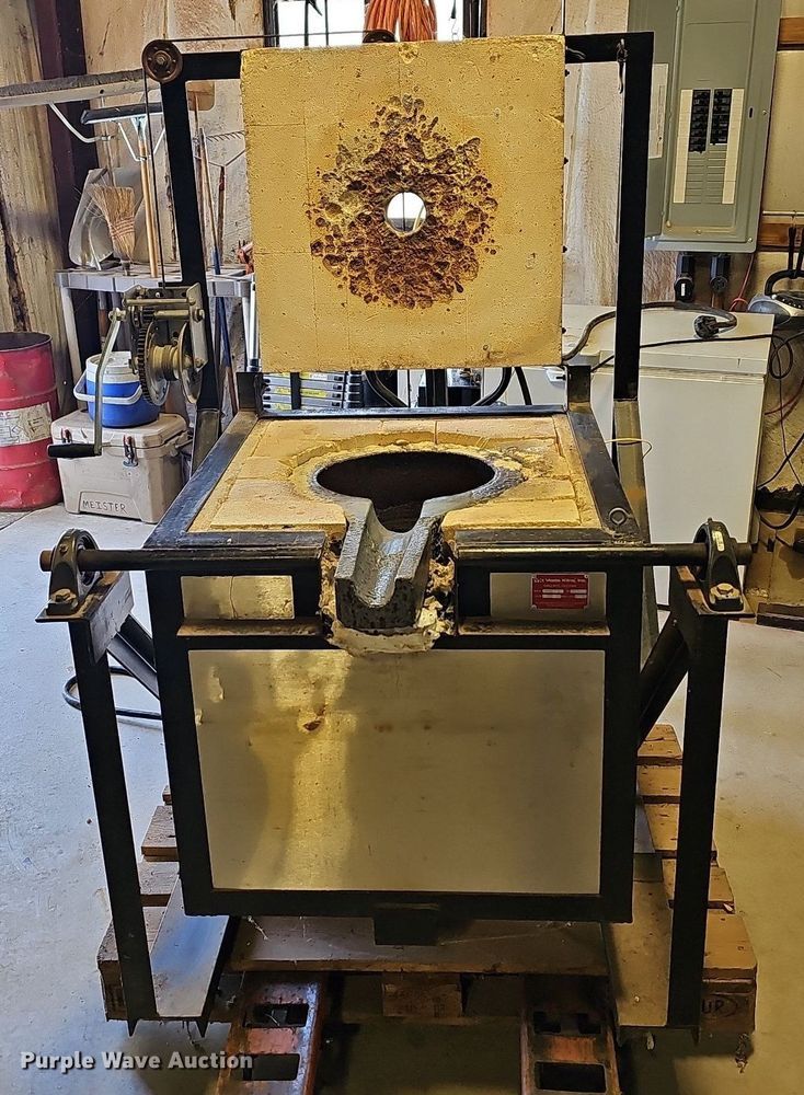 Vcella TL225 kiln in Carthage, MO | Item MB9942 sold | Purple Wave