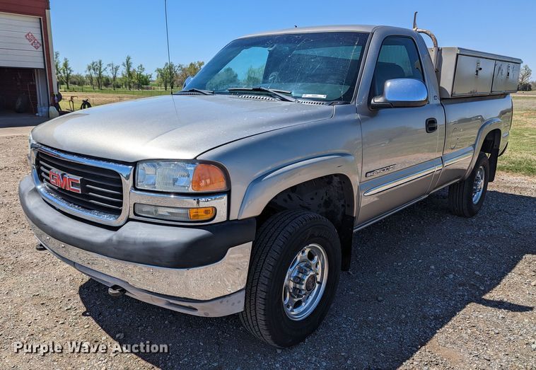 2002 GMC Sierra 2500HD pickup truck in Yukon, OK | Item MN9891 sold ...