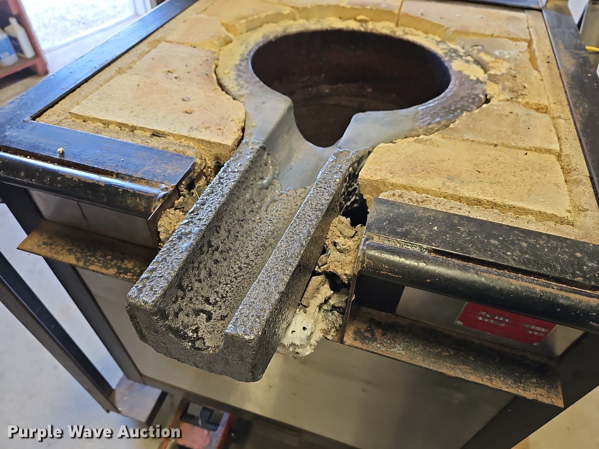 Vcella TL225 kiln in Carthage, MO | Item MB9942 for sale | Purple Wave