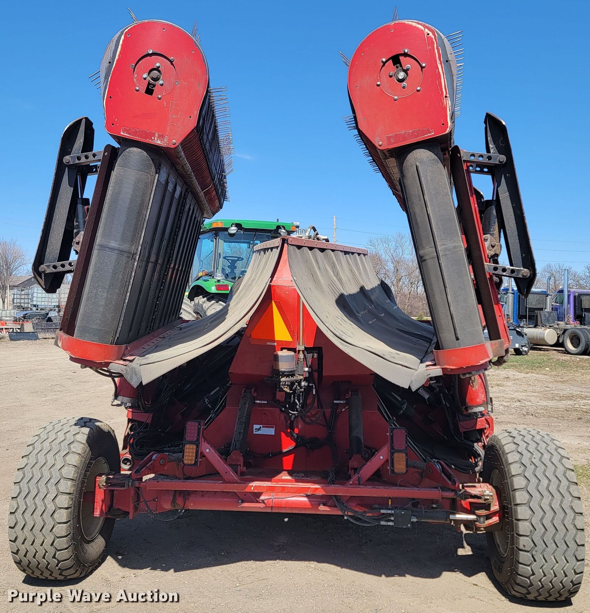 H&S Tri-Flex TF6135 hay merger in Volga, SD | Item LV9510 sold | Purple ...