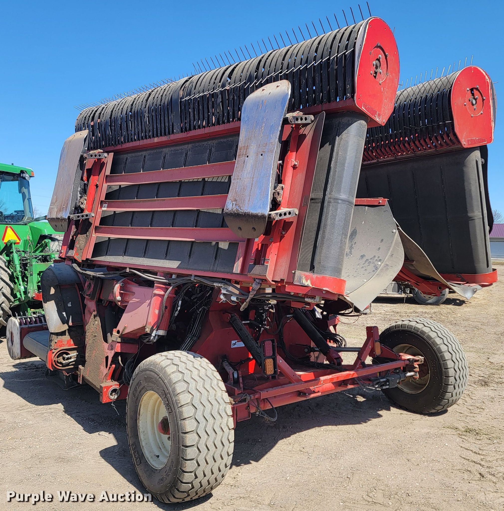 H&S Tri-Flex TF6135 hay merger in Volga, SD | Item LV9510 sold | Purple ...