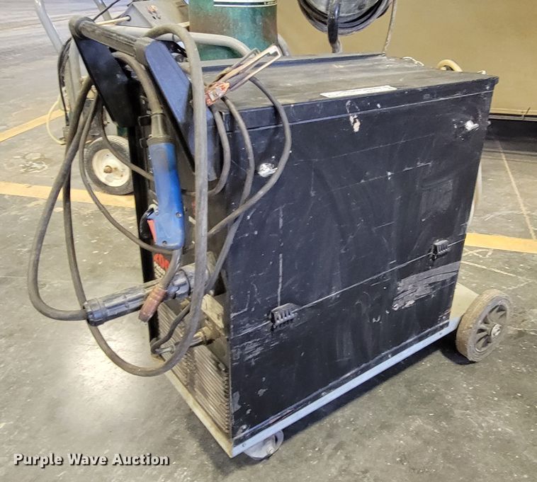 Matco MWLD200 welder in Girard, KS | Item HP9716 sold | Purple Wave