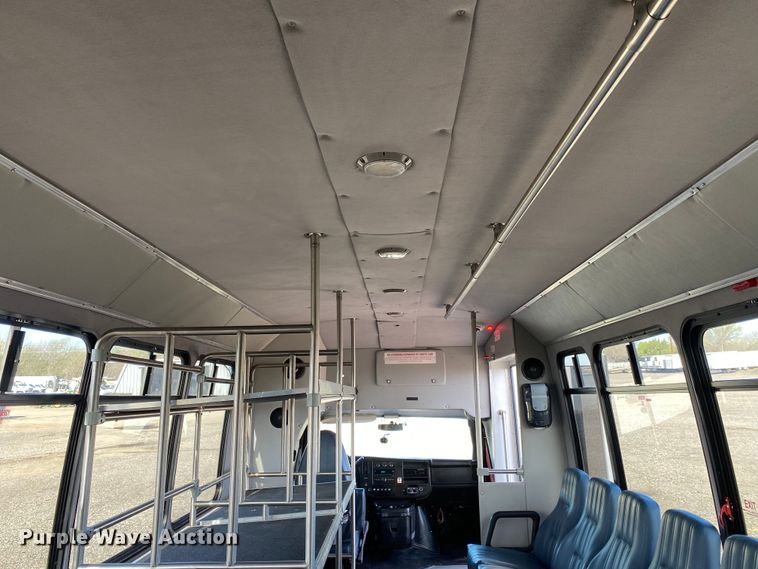 2014 GMC Savana shuttle bus in Collinsville, OK | Item KB9497 for sale ...