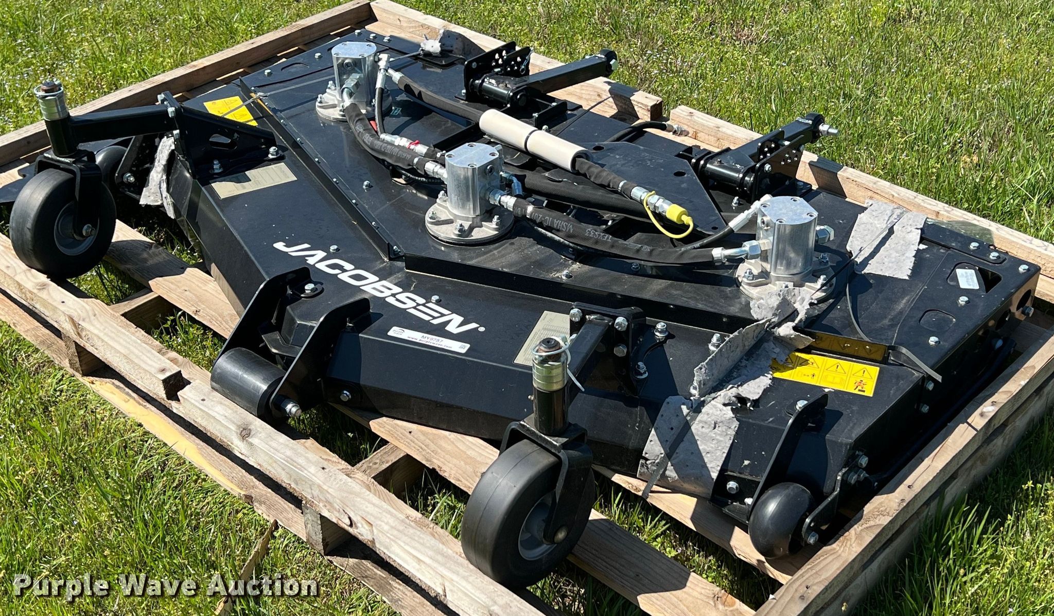 Jacobsen Turfcat mower deck in Chouteau, OK | Item MY9757 sold | Purple ...