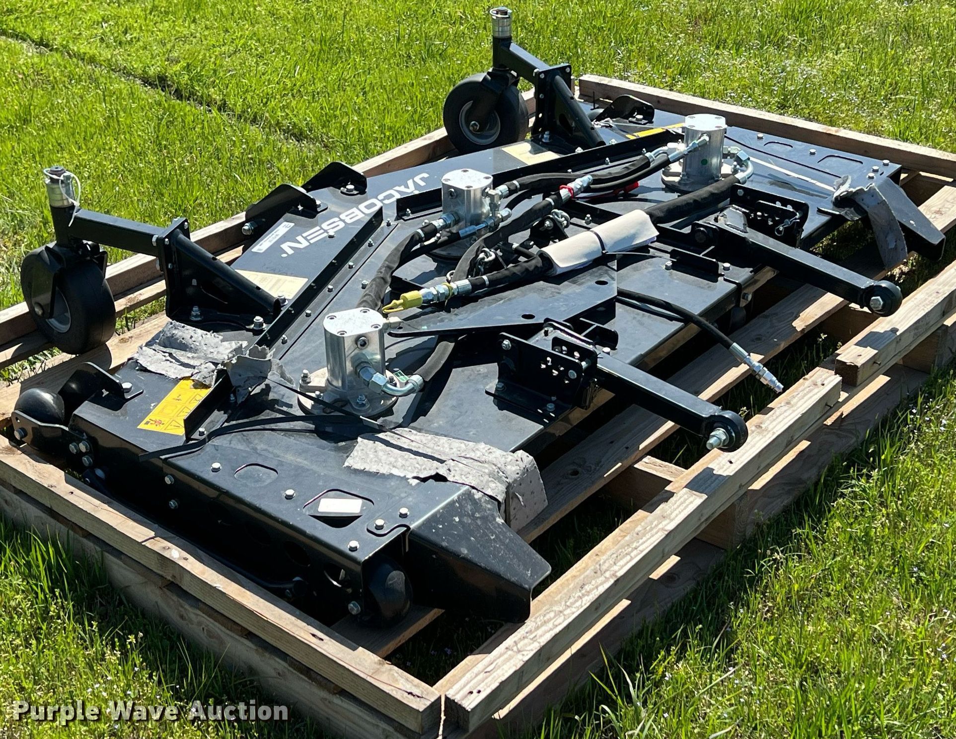 Jacobsen Turfcat mower deck in Chouteau, OK | Item MY9757 sold | Purple ...