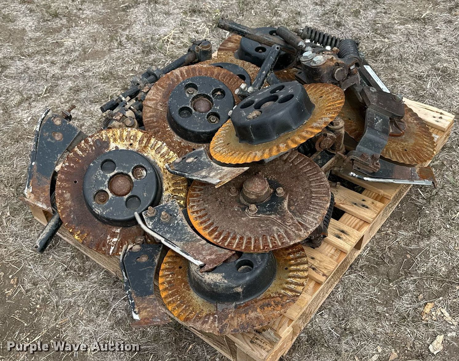 (8) Yetter no-till coulters in Russell, KS | Item KL9141 sold | Purple Wave