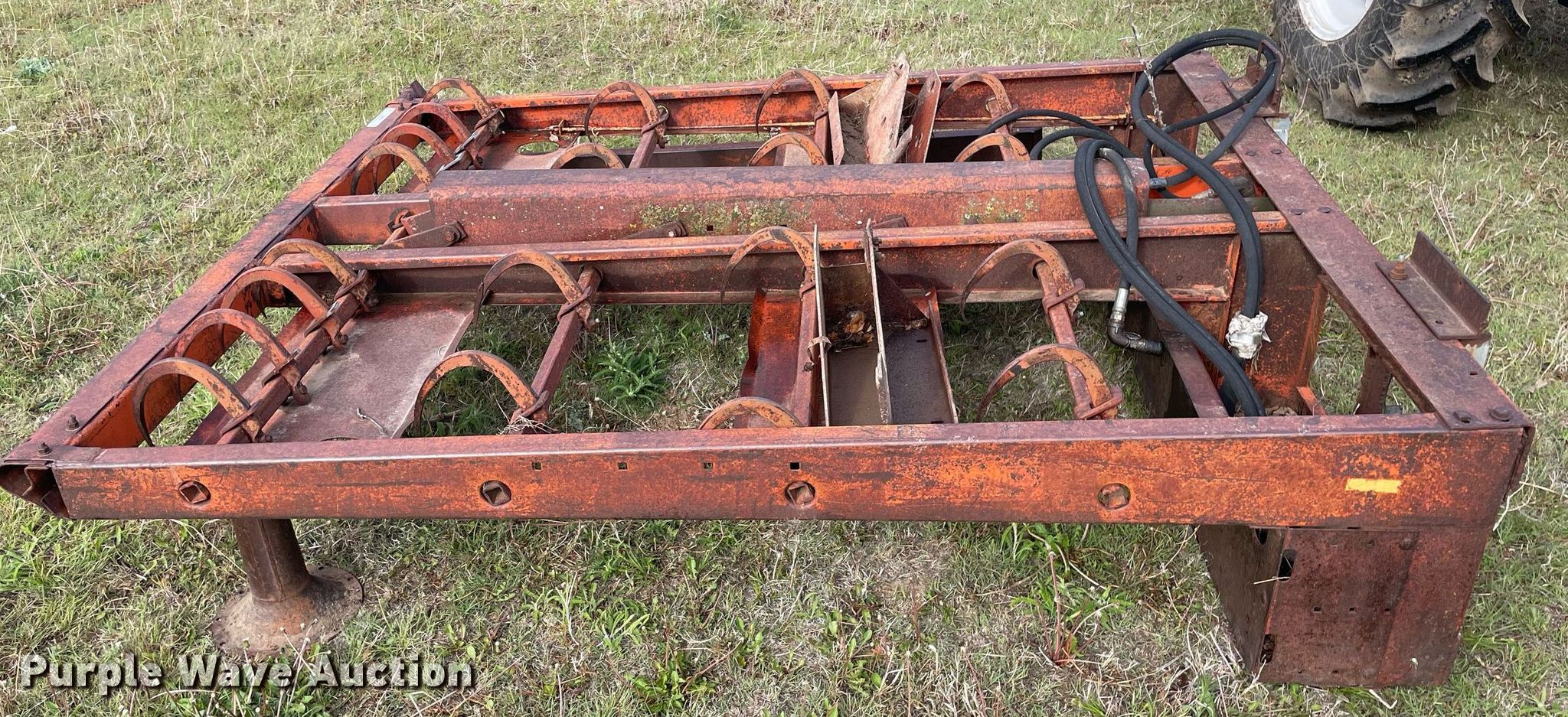 Farm Hand bale accumulator grapple in Ellsworth, KS | Item MS9678 for ...